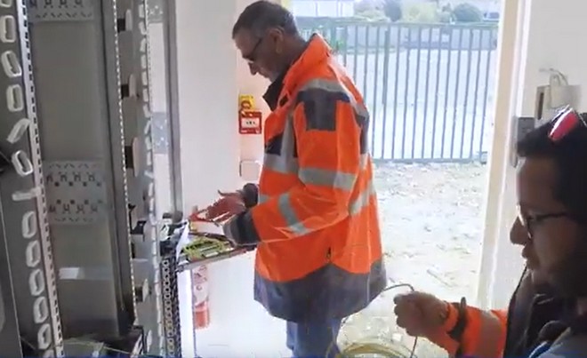 Vidéo : le déploiement de la fibre optique expliqué en deux minutes par ...