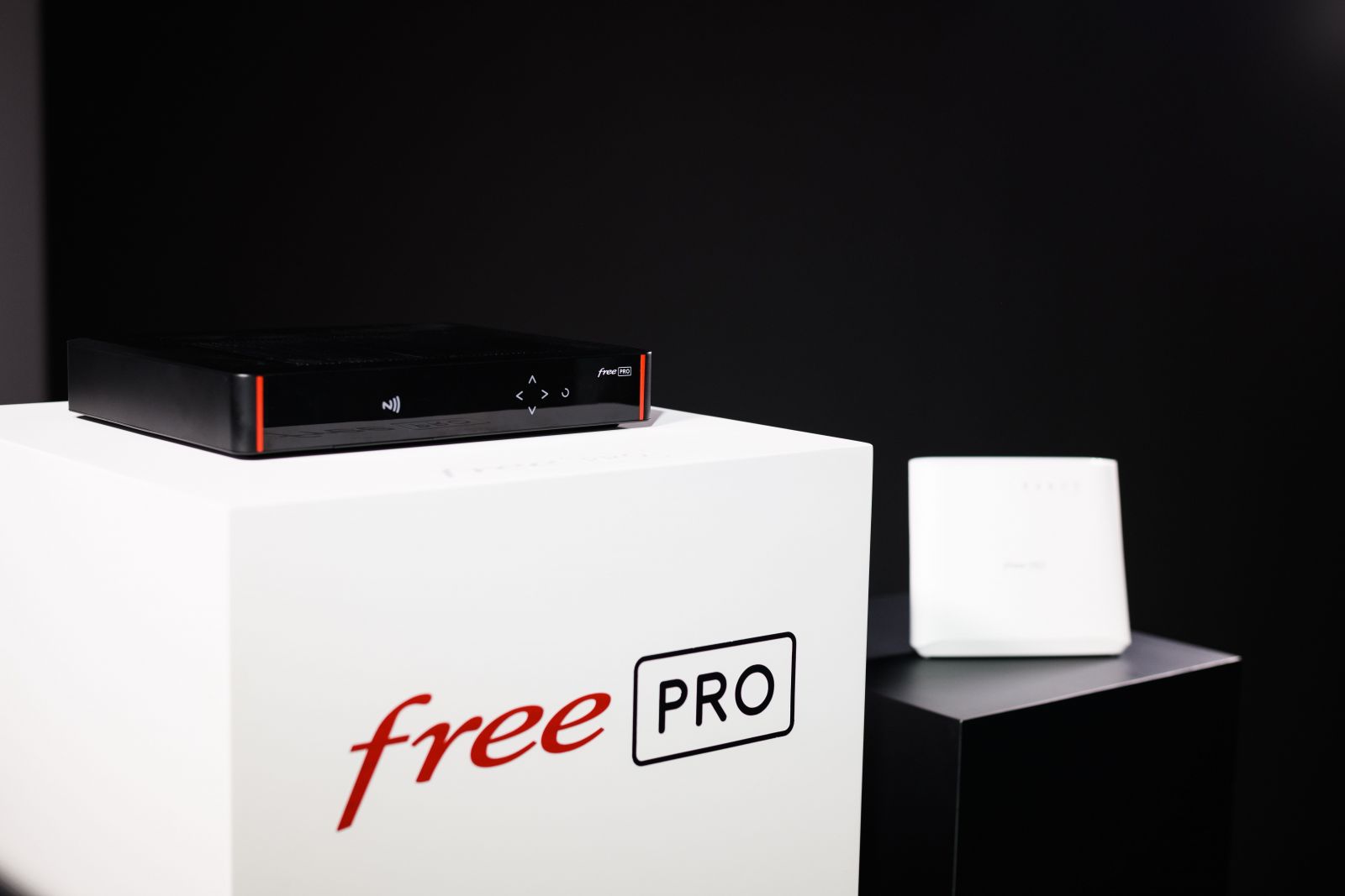 Découvrez la création de la Freebox Pro en vidéo