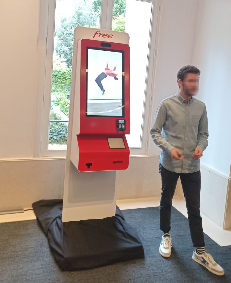 Free compte désormais 2000 bornes interactives dont 500 de nouvelle génération